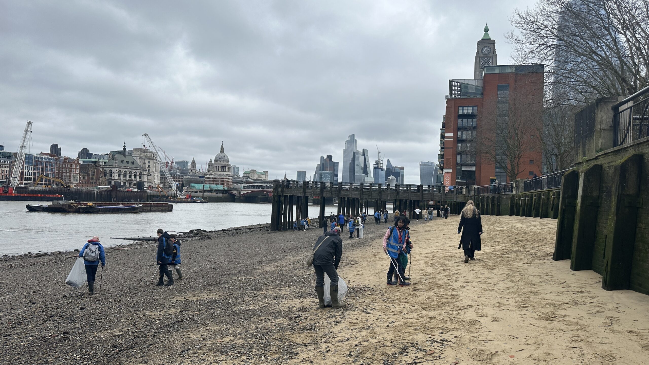 Royal Greenwich Scouts take part in Gabriel's Wharf Beach Clean | Royal ...